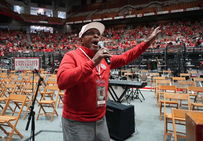 Ohio State football hosting 'helmet stripe' game vs. Ohio U. What ...