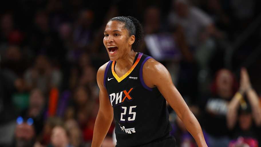 Alyssa Thomas Makes History In Mercury's Win Over The Sparks