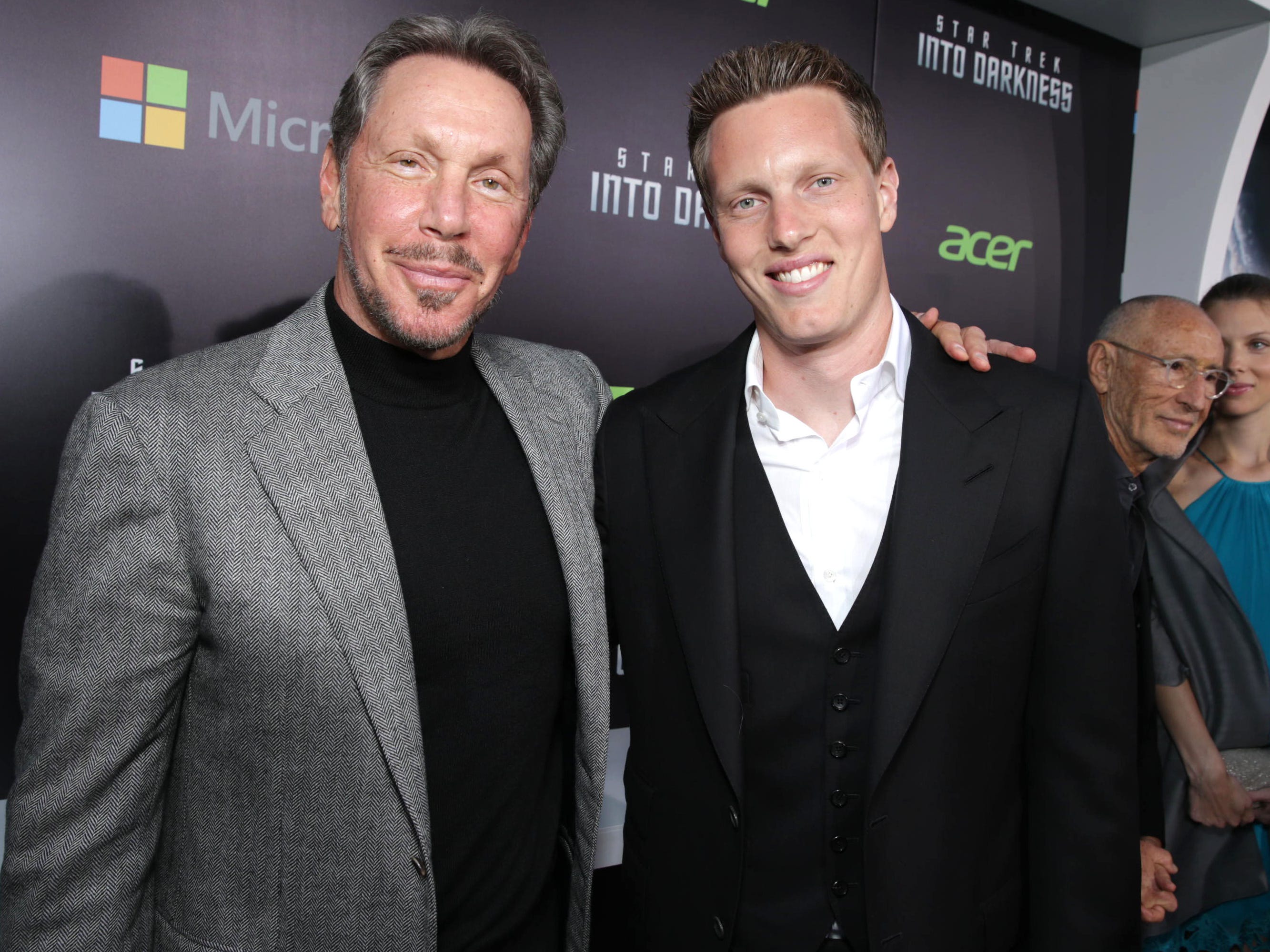 Larry Ellison's $100 billion day reminds us why David Ellison could buy ...