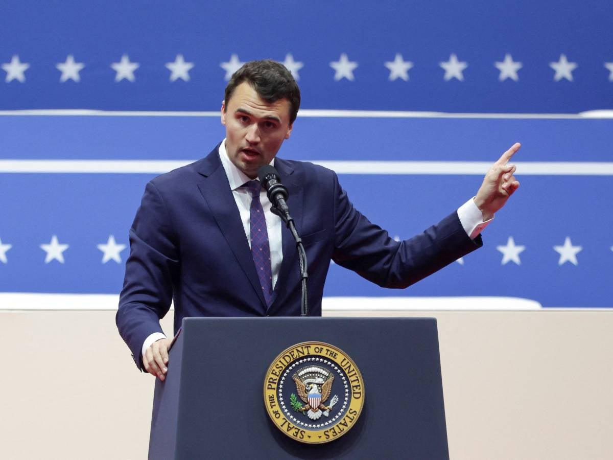 Muere Charlie Kirk, el comentarista conservador baleado durante un evento en EU