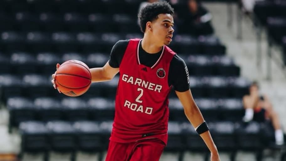 RJ Moore Talks Tennessee Basketball Visit