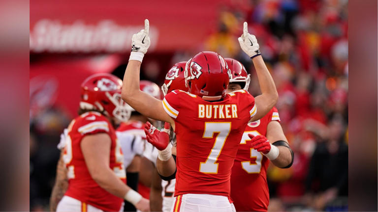 Chiefs kicker Harrison Butker shares brief text message exchange he had ...