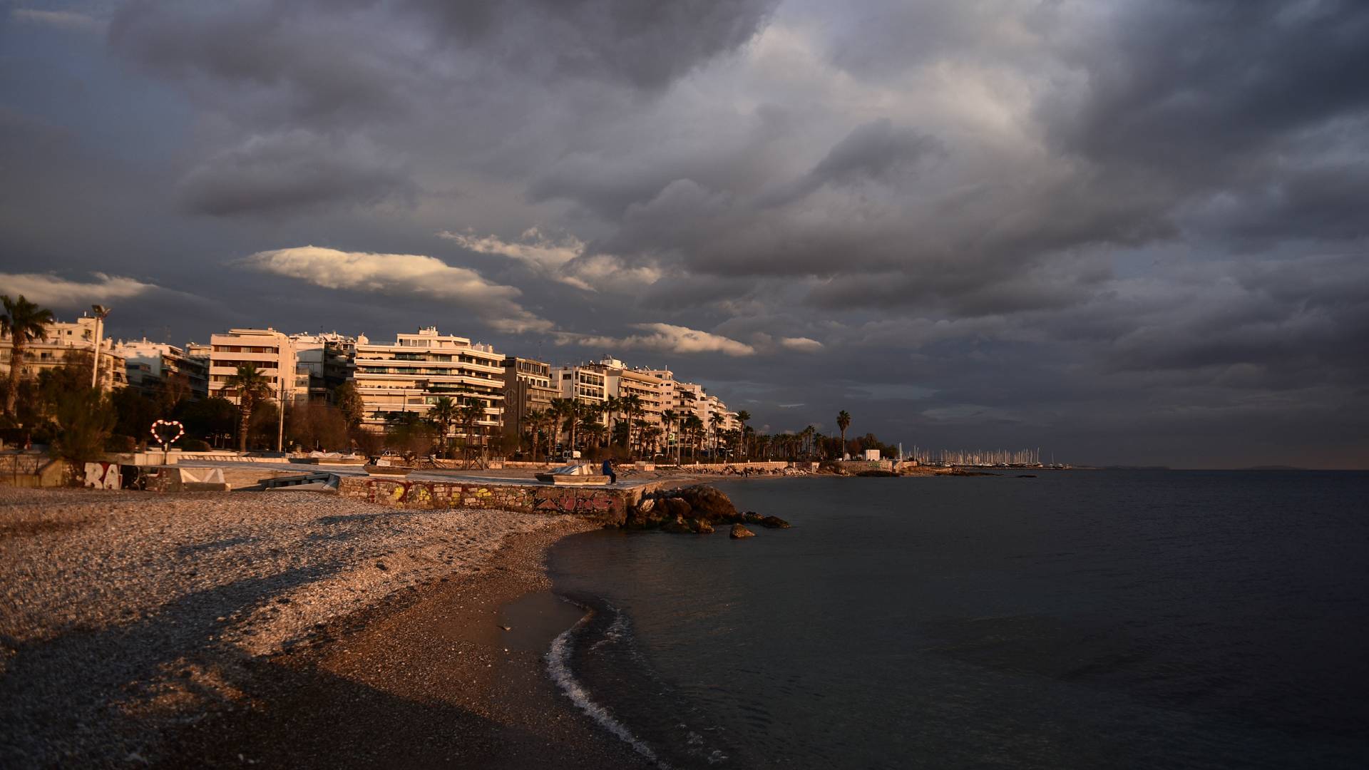 Καιρός: Πού αναμένονται βροχές και καταιγίδες – Εως 36 βαθμούς η ...