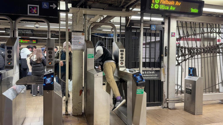 MTA lost $1B to fare and toll evasion last year, bombshell watchdog analysis finds