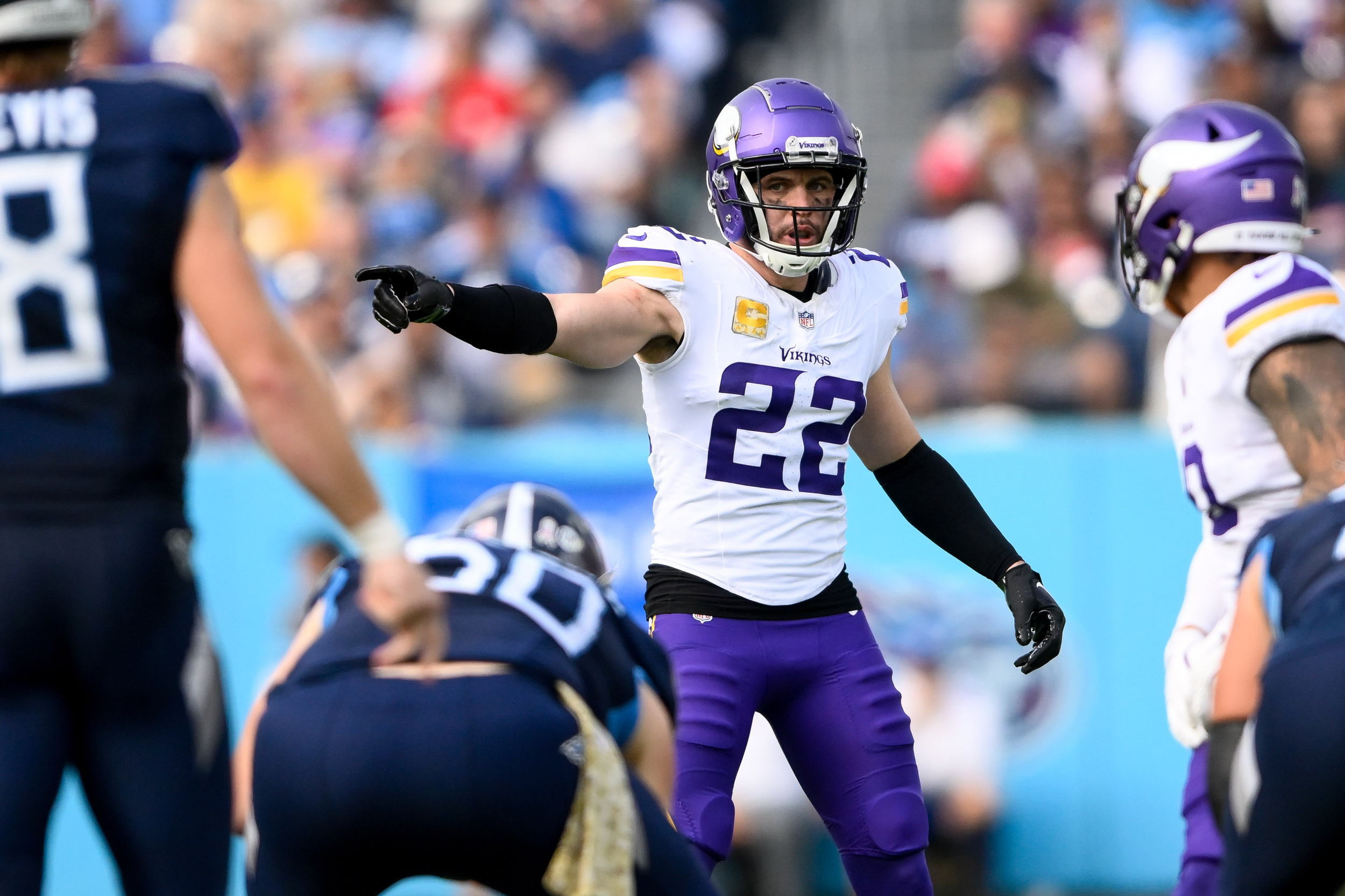 Vikings six-time Pro Bowler reveals target return date amid retirement ...