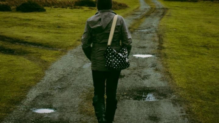 Morning walk vs evening walk: What is better for weight loss?