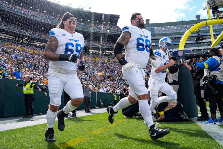Taylor Decker explains Lions' breakdown on play "that everybody's ...