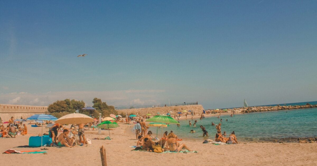 “Πώς μεταμορφώθηκαν οι διακοπές σε σύγκριση με πέρυσι;”