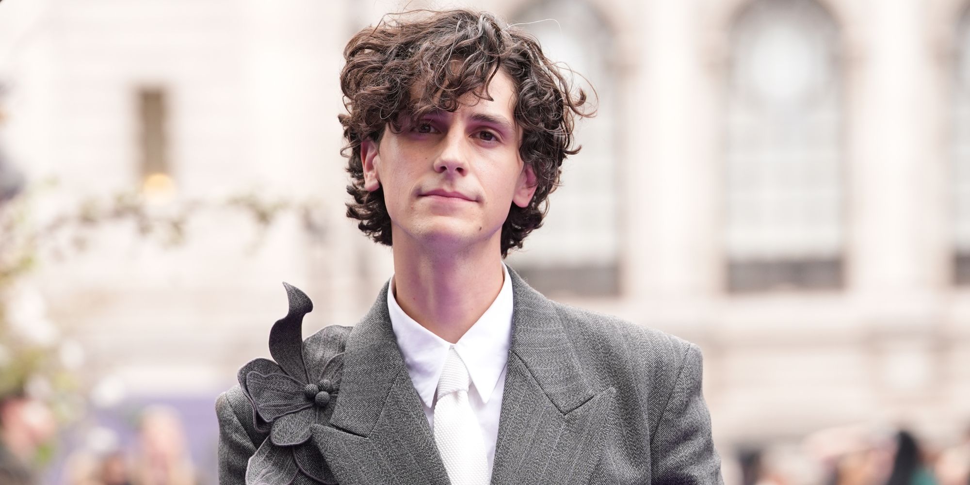 Wednesday Season 2: Isaac Night's Death Scene Homages Evil Dead 2