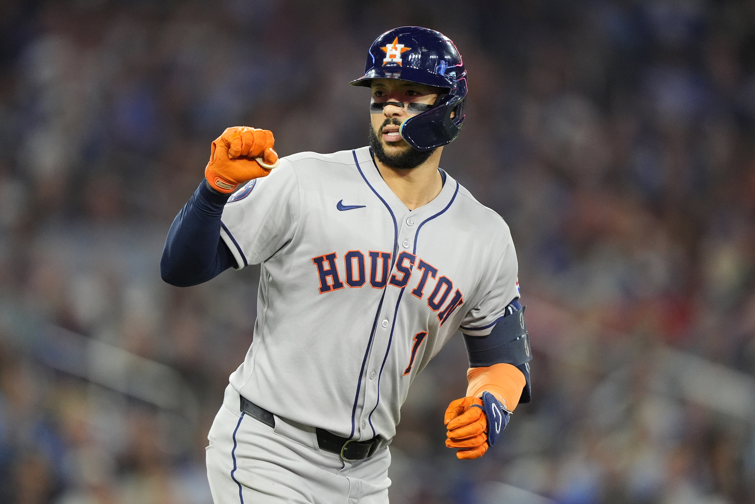 Carlos Correa S Milestone Hr Becomes Difference Maker For Astros