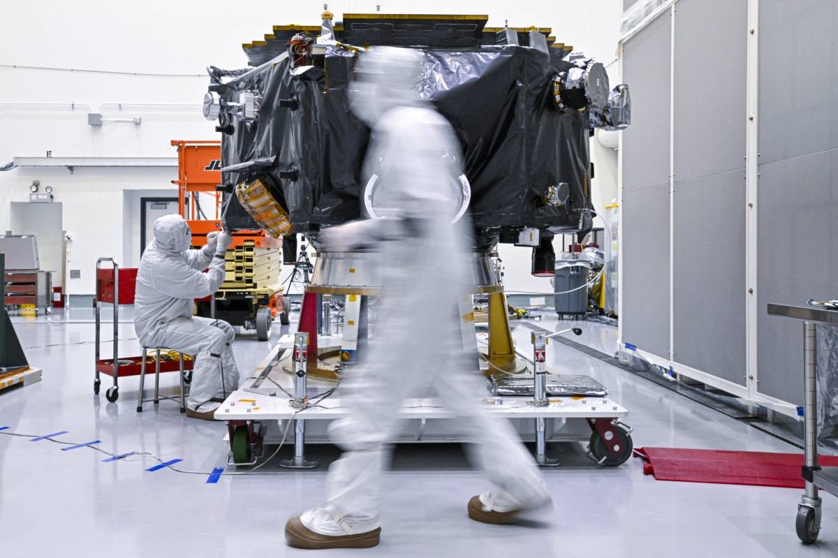 NASA blocks Chinese citizens from working on space programs