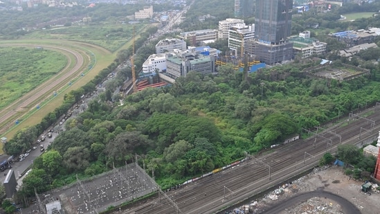 Railways to monetise 25 acres in Mumbai, eyes ₹8,000 crore boost