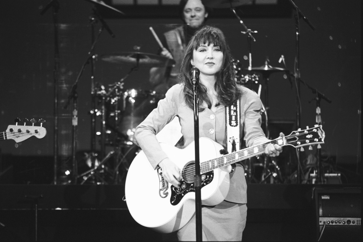 Pam Tillis, 68, Stuns at the Opry and Across the Heartland With ...