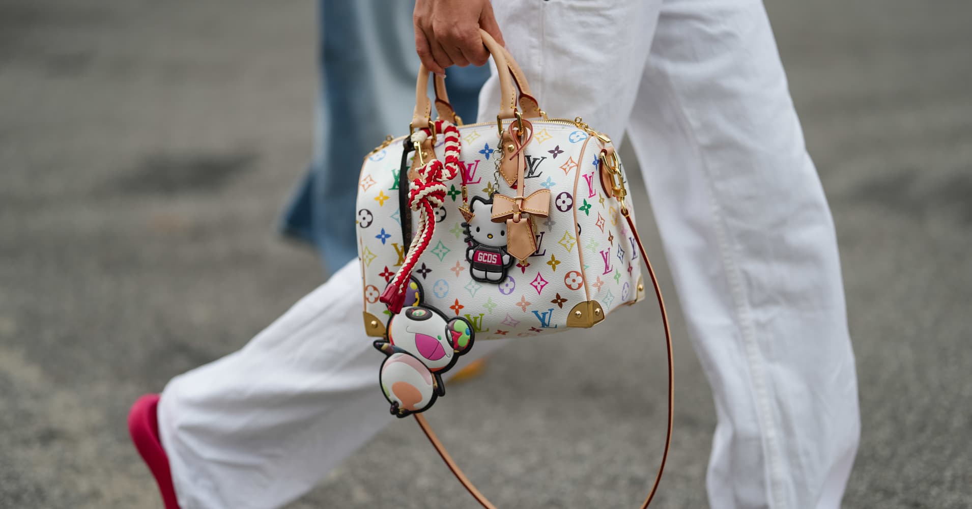 Luxury brands bet on $160 lipsticks and $1,400 accessories to combat industry slump