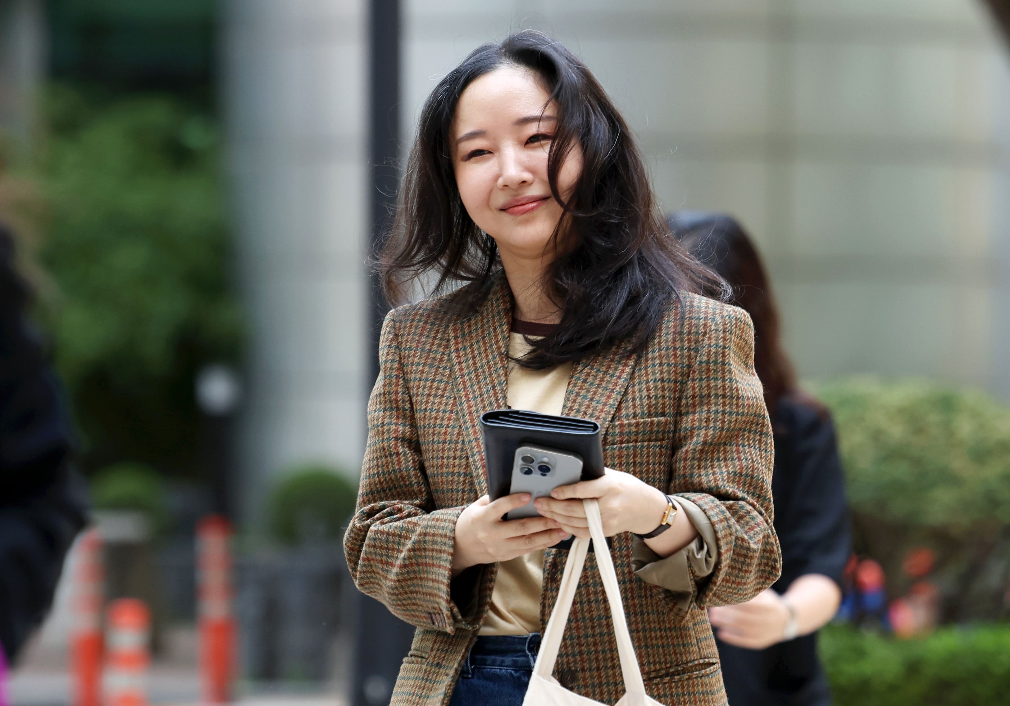 Min Hee-jin attends 26 billion won put option lawsuit against HYBE