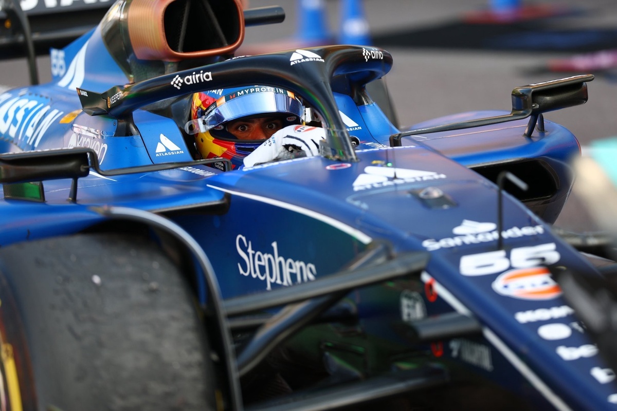 Sainz: Saya Kurang Suka Kendarai Williams FW47