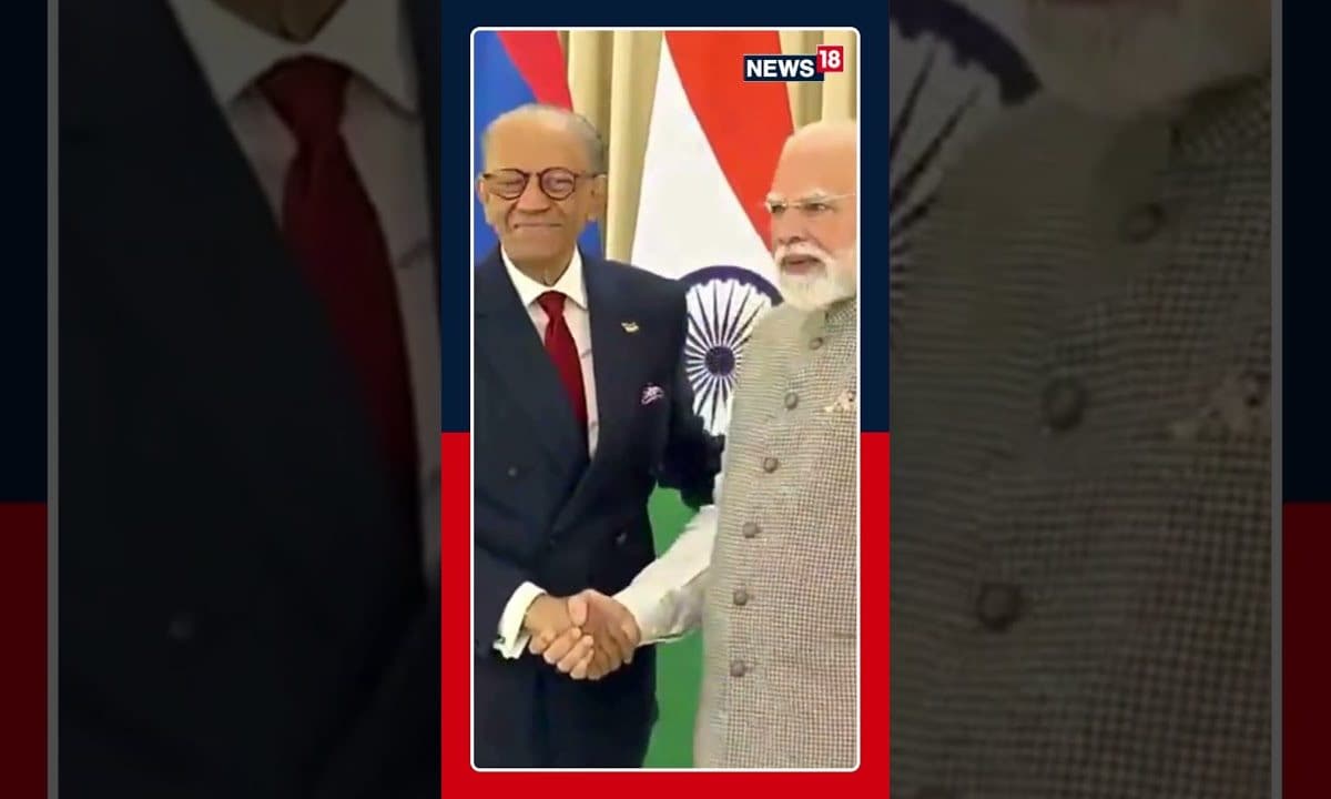 PM Narendra Modi Meets Prime Minister Of Mauritius, Dr. Navinchandra ...