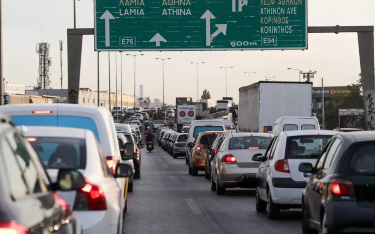 Επεισόδιο στην Εθνική Οδό: 22χρονος χτύπησε 73χρονο ιερέα που πήγαινε ...