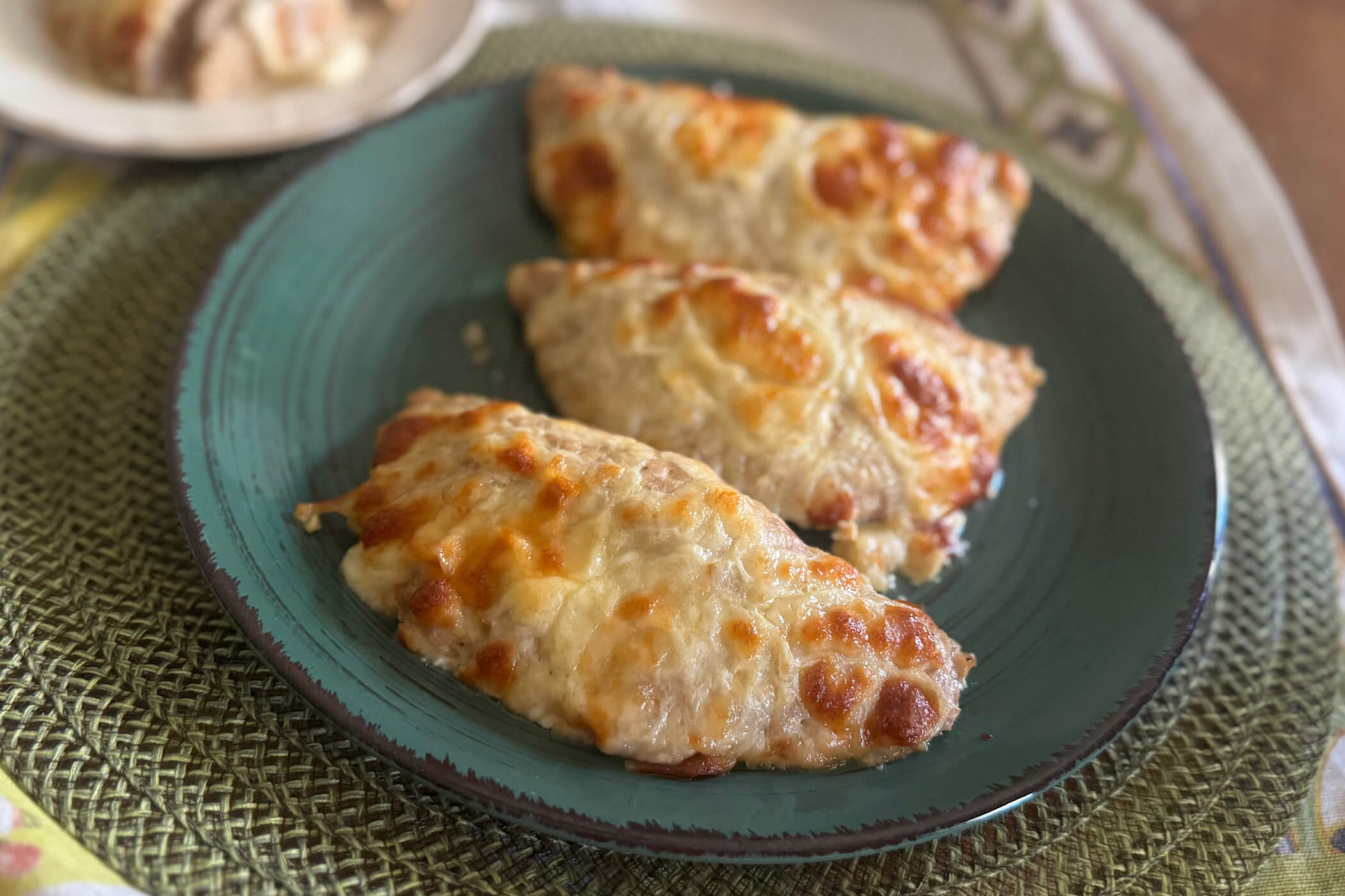 Finto calzone di pollo, il secondo croccante fuori e filante all’interno