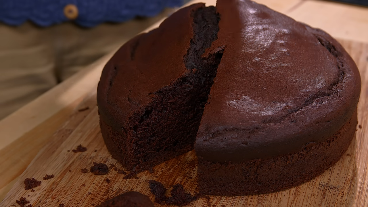 Baking a 1933 Prize-Winning French Chocolate Cake