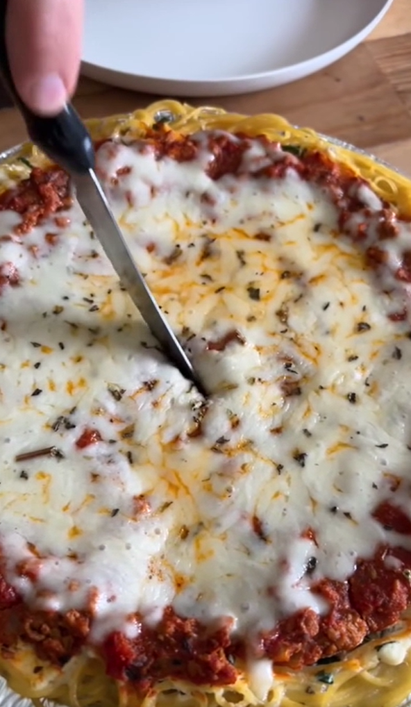 Oven-Baked Spaghetti with Creamy Ricotta and Cheese