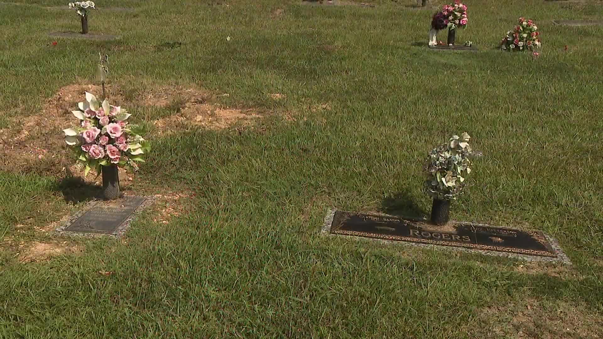 Family says north GA cemetery made error with plots next to their ...