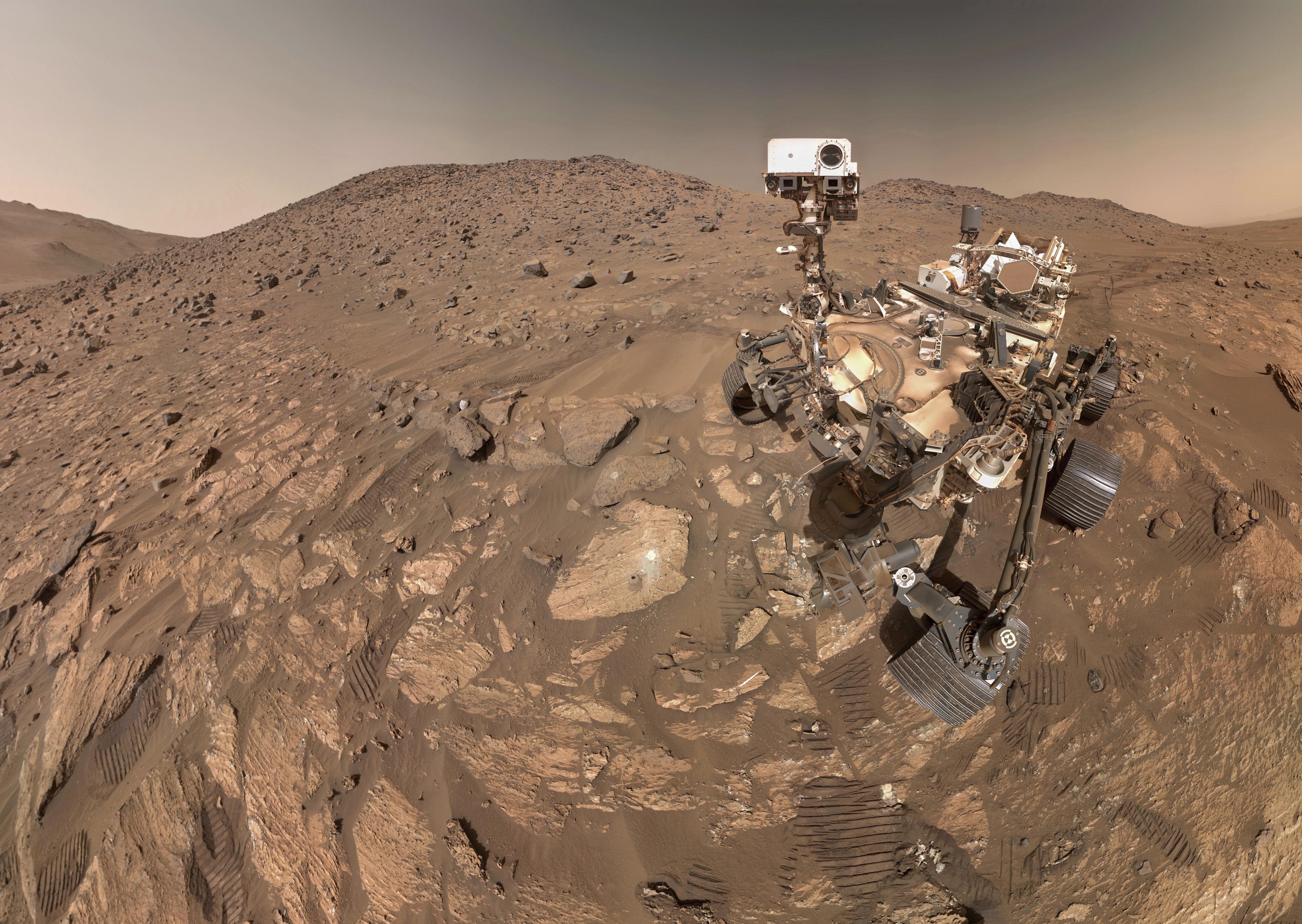 NASA finds evidence of ancient life in Mars rocks: "It's a ...