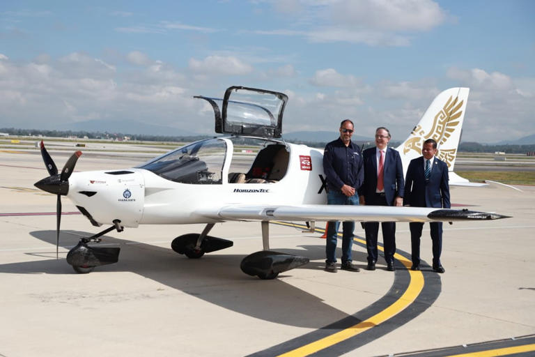 México retoma el vuelo en producción de aeronaves y fabricará avión ...