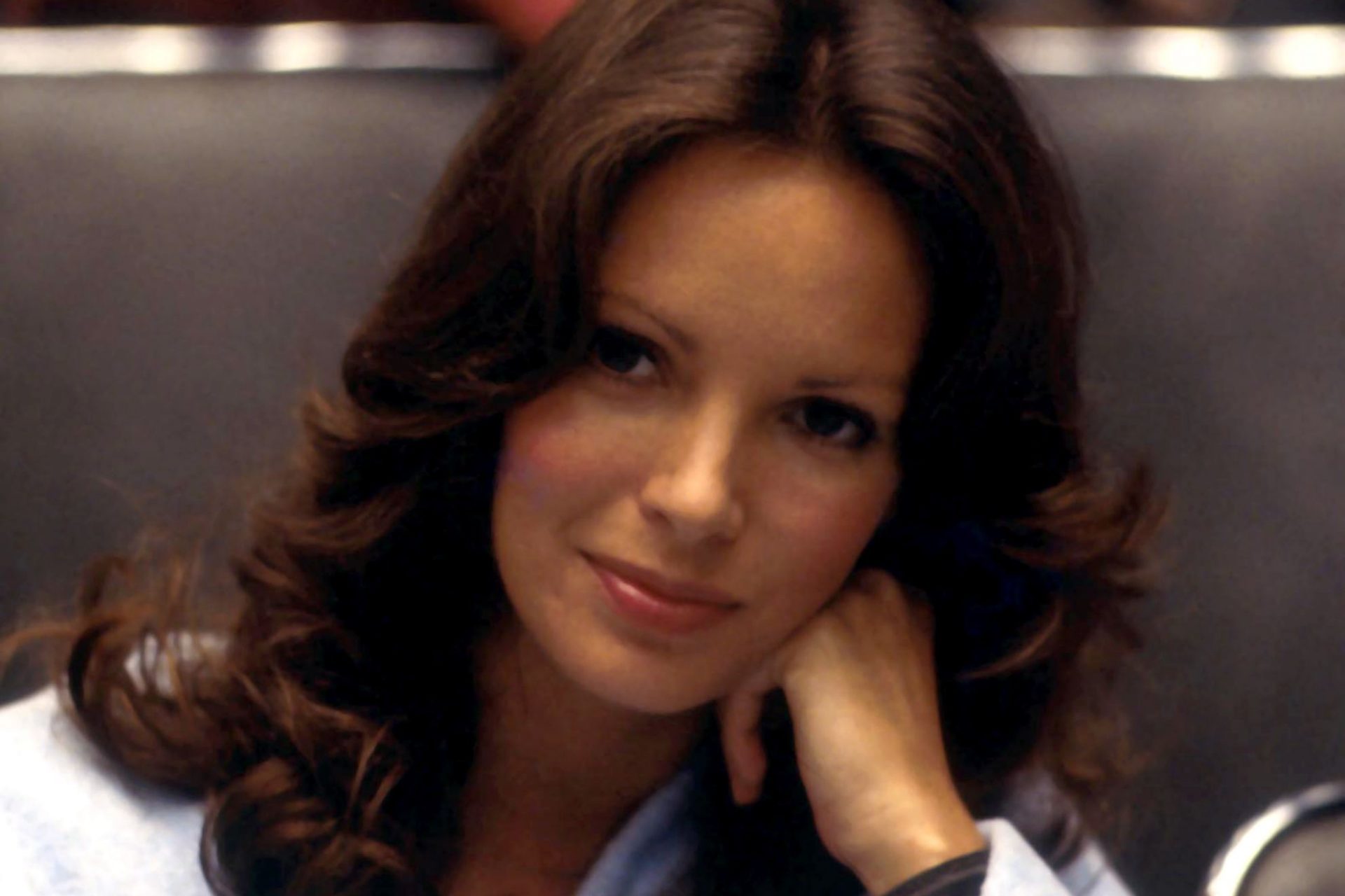 Jaclyn Smith, from the 70s to the present