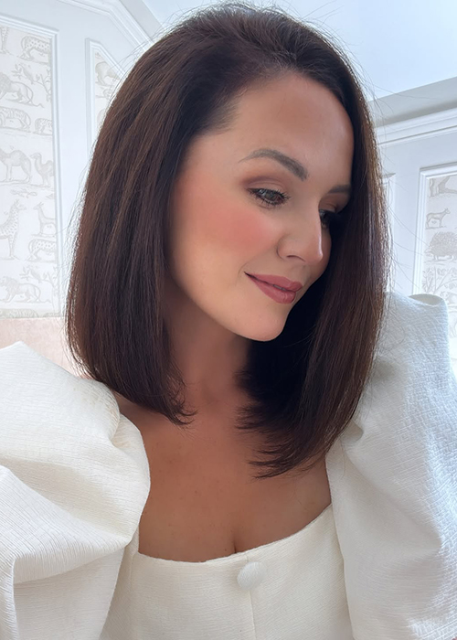'New chapter, new hair' Jennifer Wrynne gets the chop as she starts chemo