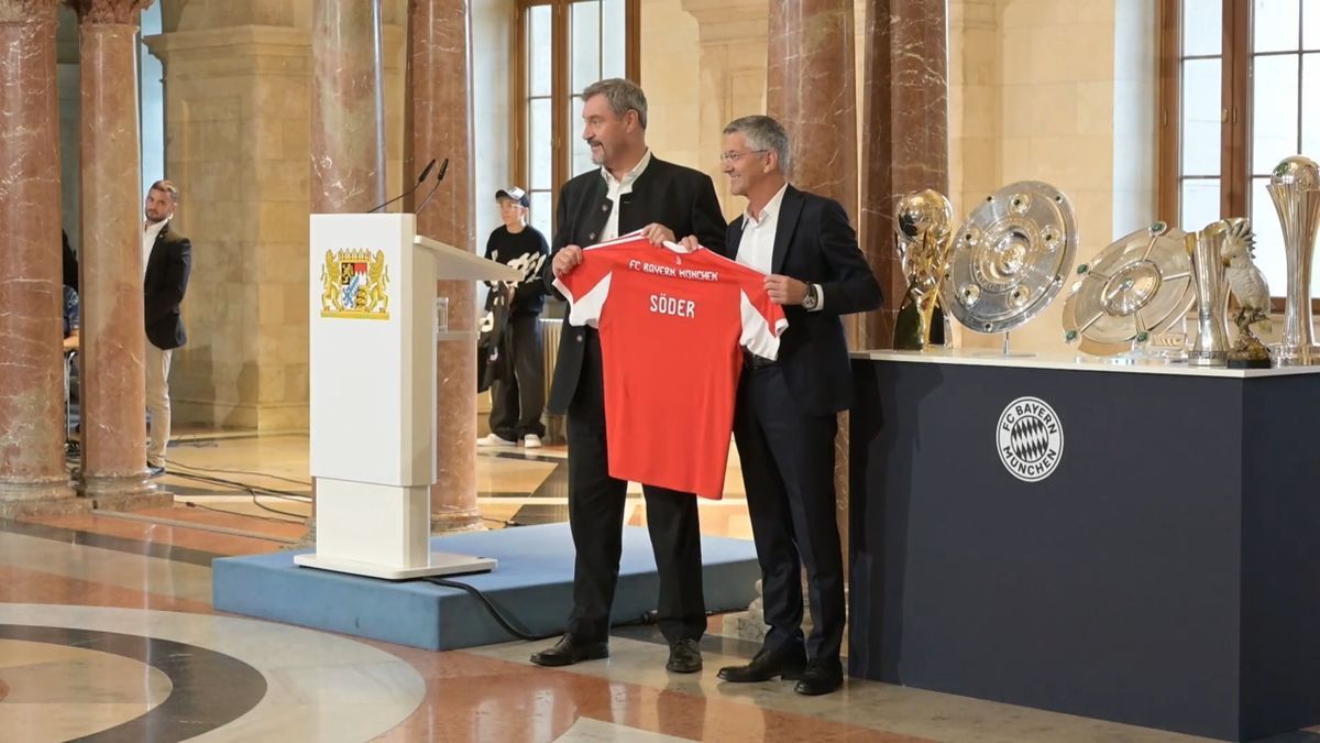 Sportlicher Besuch: Teams des FC Bayern bei Markus Söder