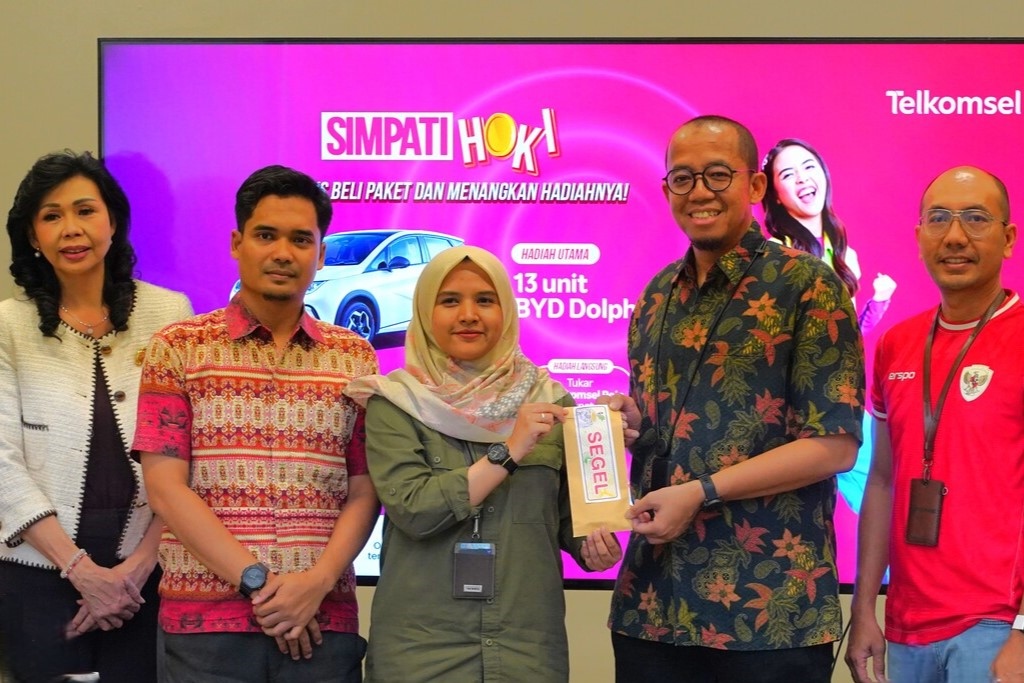 Telkomsel Umumkan 13 Pemenang Mobil Listrik BYD Dolphin Grand Prize SIMPATI HOKI pada Momen Hari ...