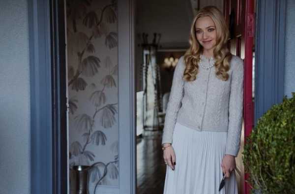 The Housemaid First Images Reveal Sydney Sweeney & Amanda Seyfried