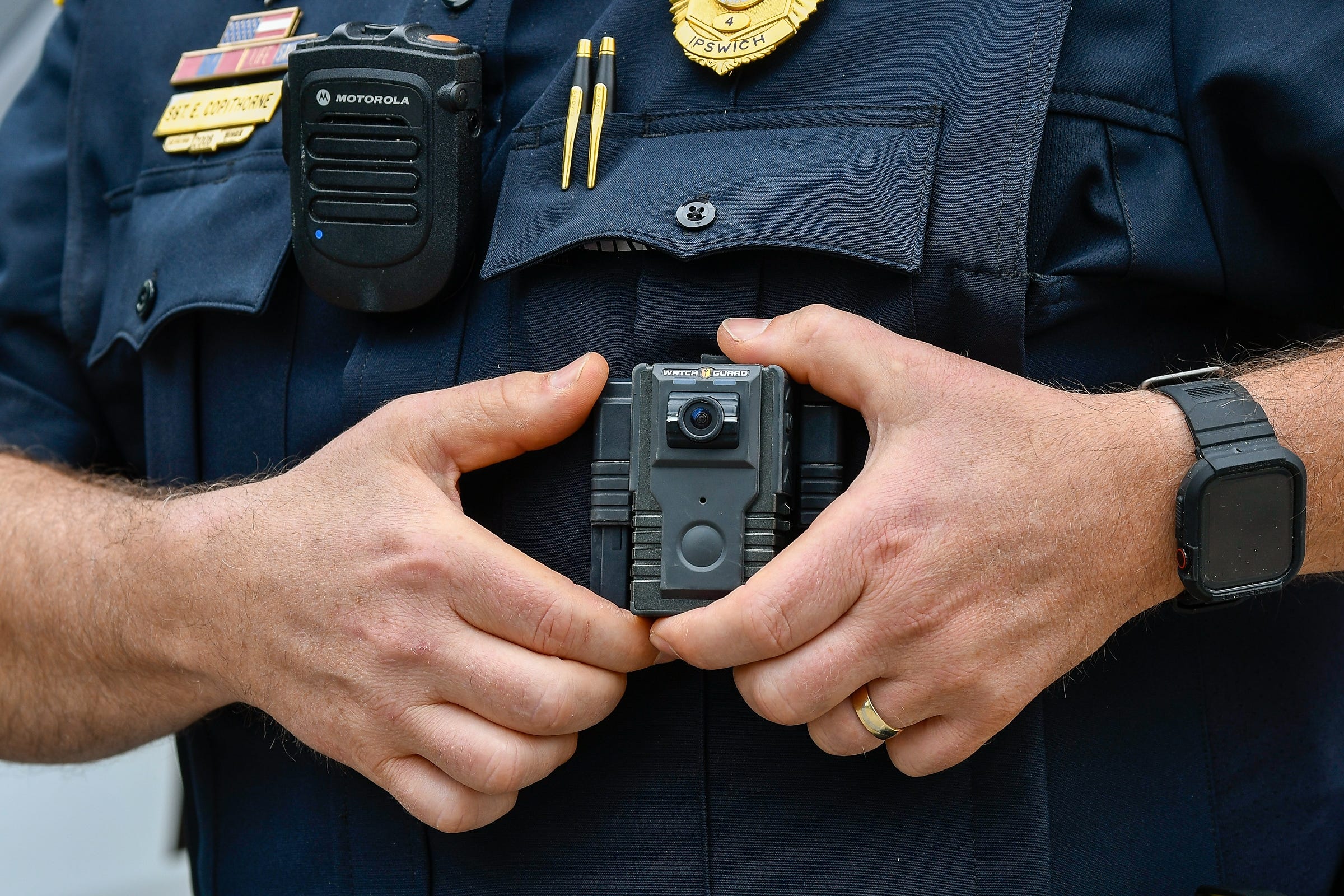 Fairhaven police will start wearing body cameras. Here's when and how ...