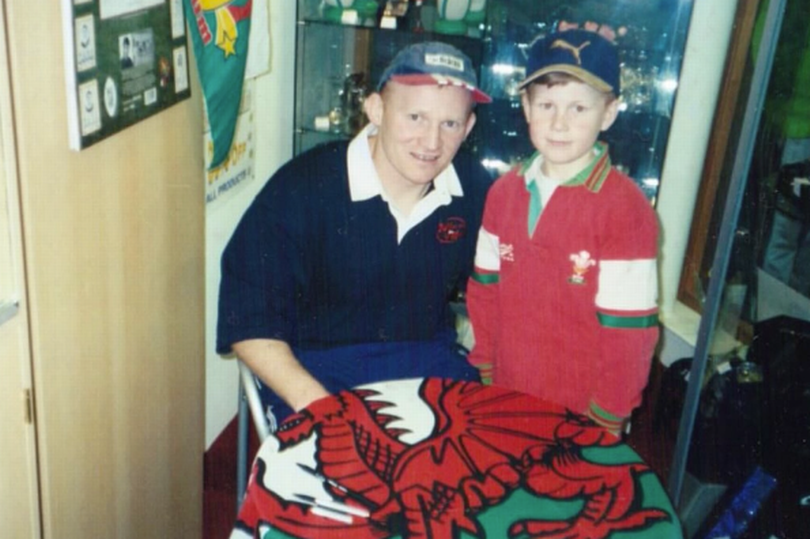 Wales coach Neil Jenkins' special gesture to star as own rugby future ...