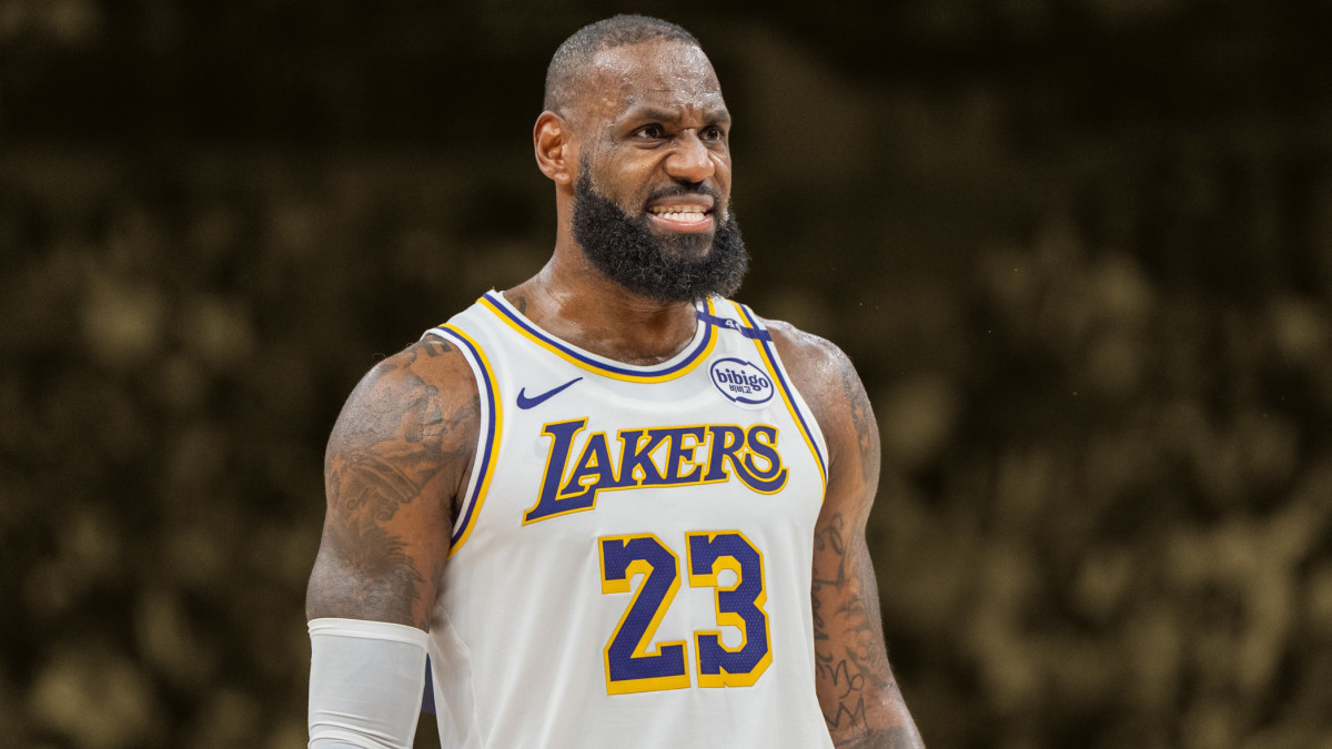 LeBron James fooled the entire NBA world with a fake “Decision 2.0 ...