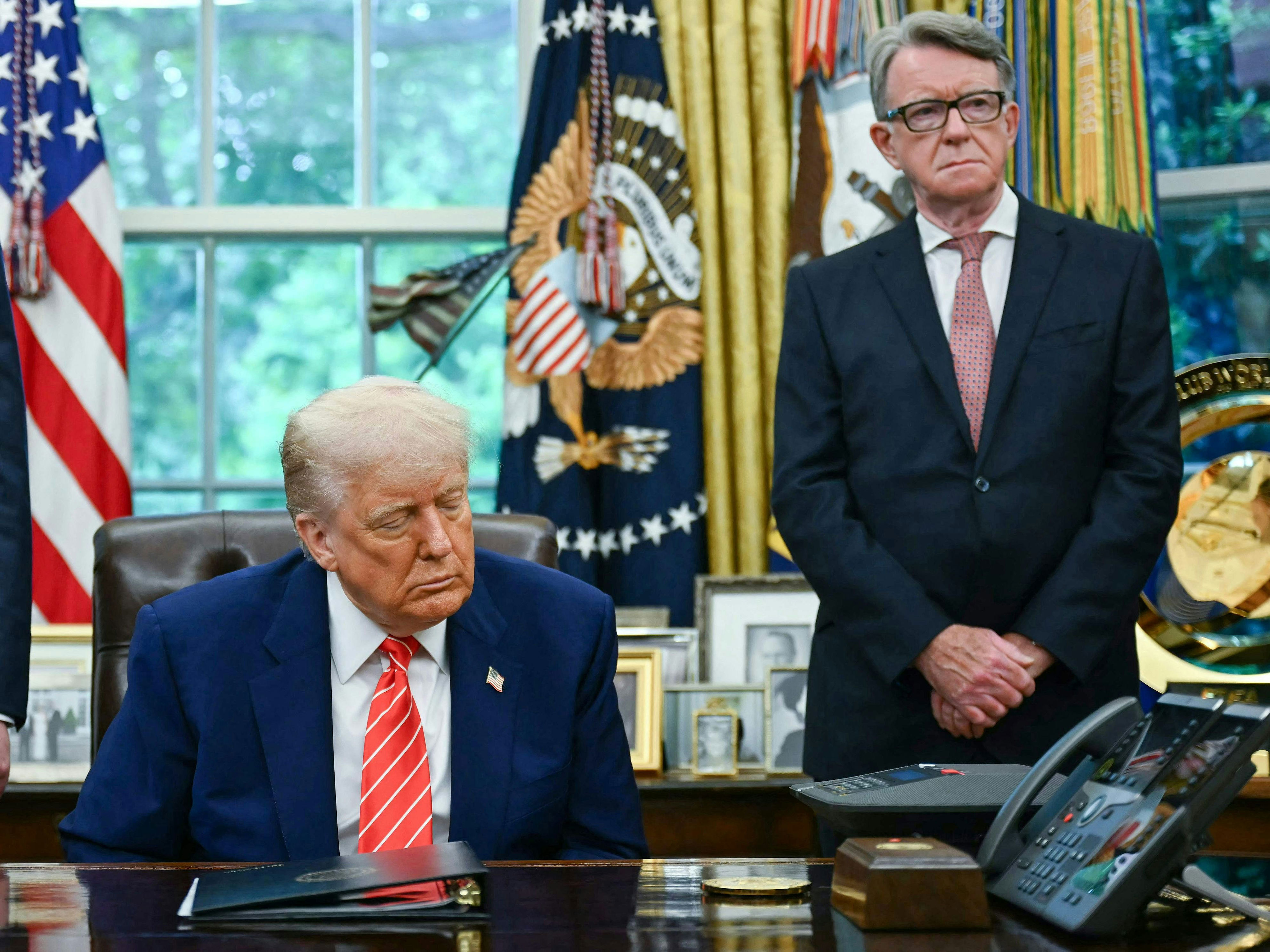 Fall Jeffrey Epstein: Britischer Botschafter Peter Mandelson ist seinen ...