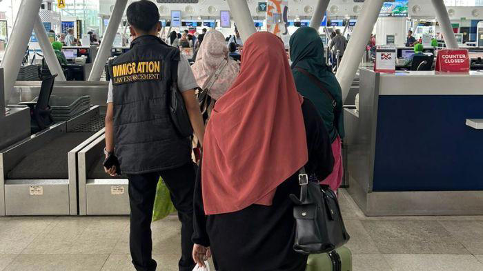 Deportasi Warga Negara Malaysia karena Overstay,Imigrasi Medan Tegakkan ...