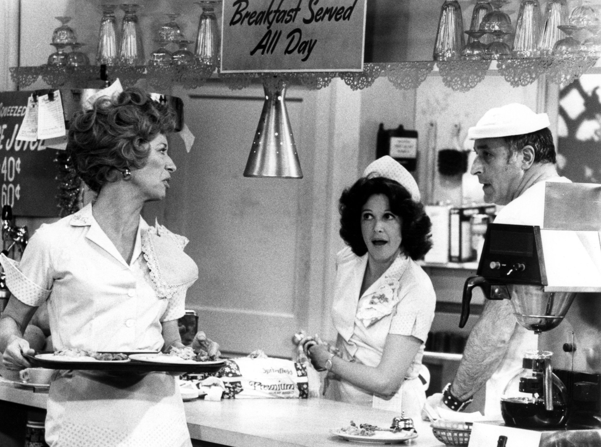 Parent Trap and 70s sitcom star Polly Holliday dies