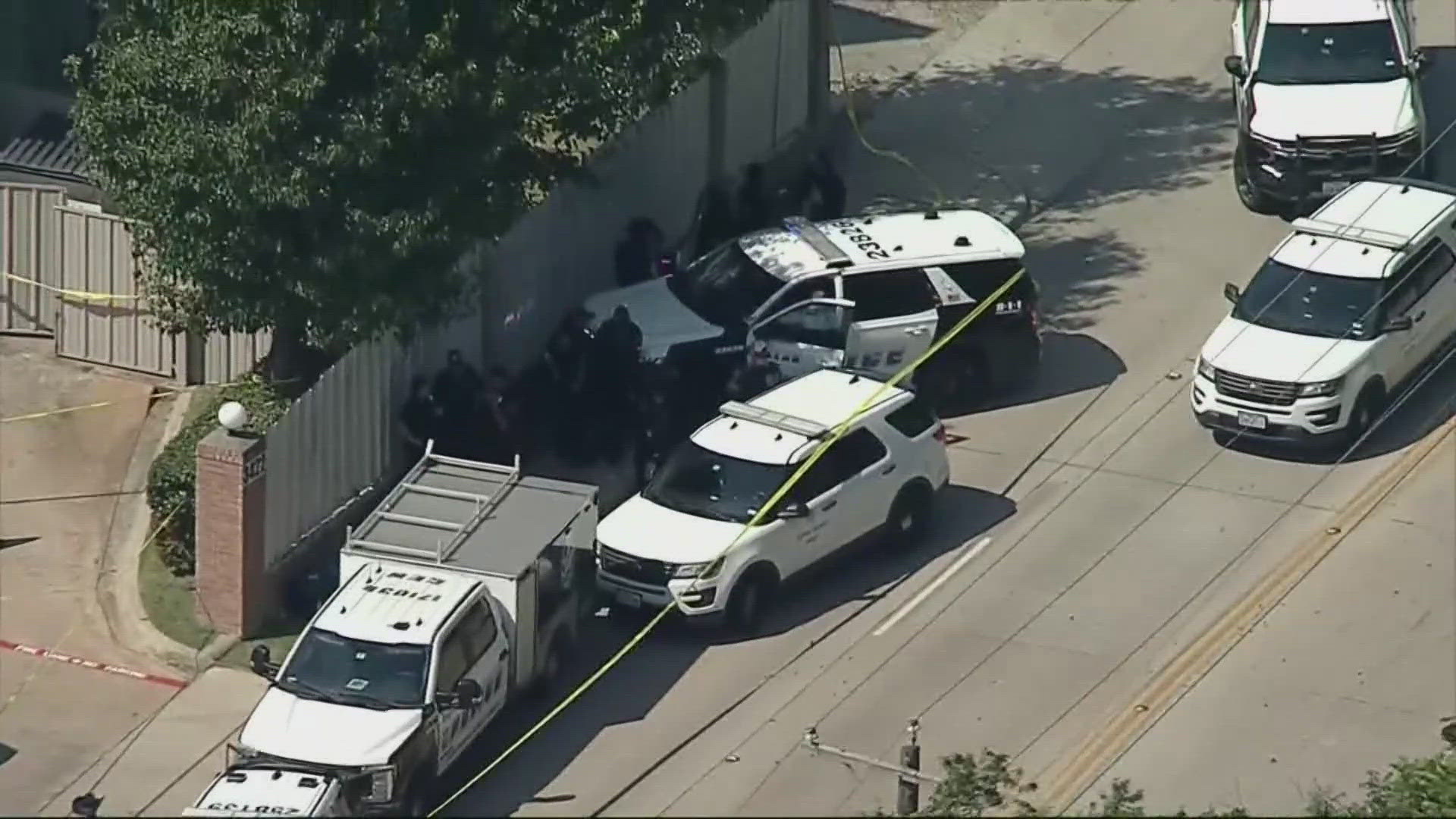 Dallas police say man cut off another man's head with a machete