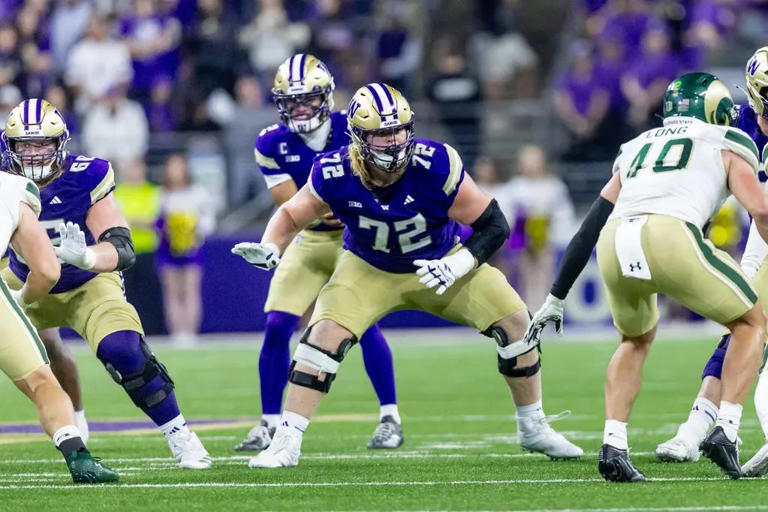 Washington Huskies star OL placed on elite path by former teammate