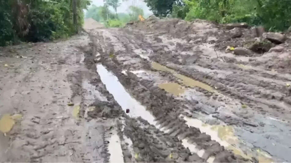 Duliajan residents protest deteriorating road conditions with blockade ...