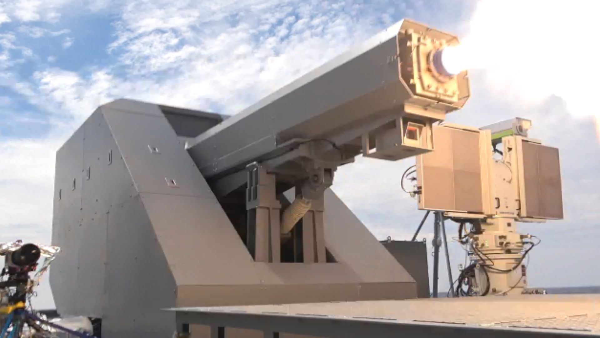 ‘World’s first’ 9-ton railgun aims 20-megajoule blast at Mach 7 to ...