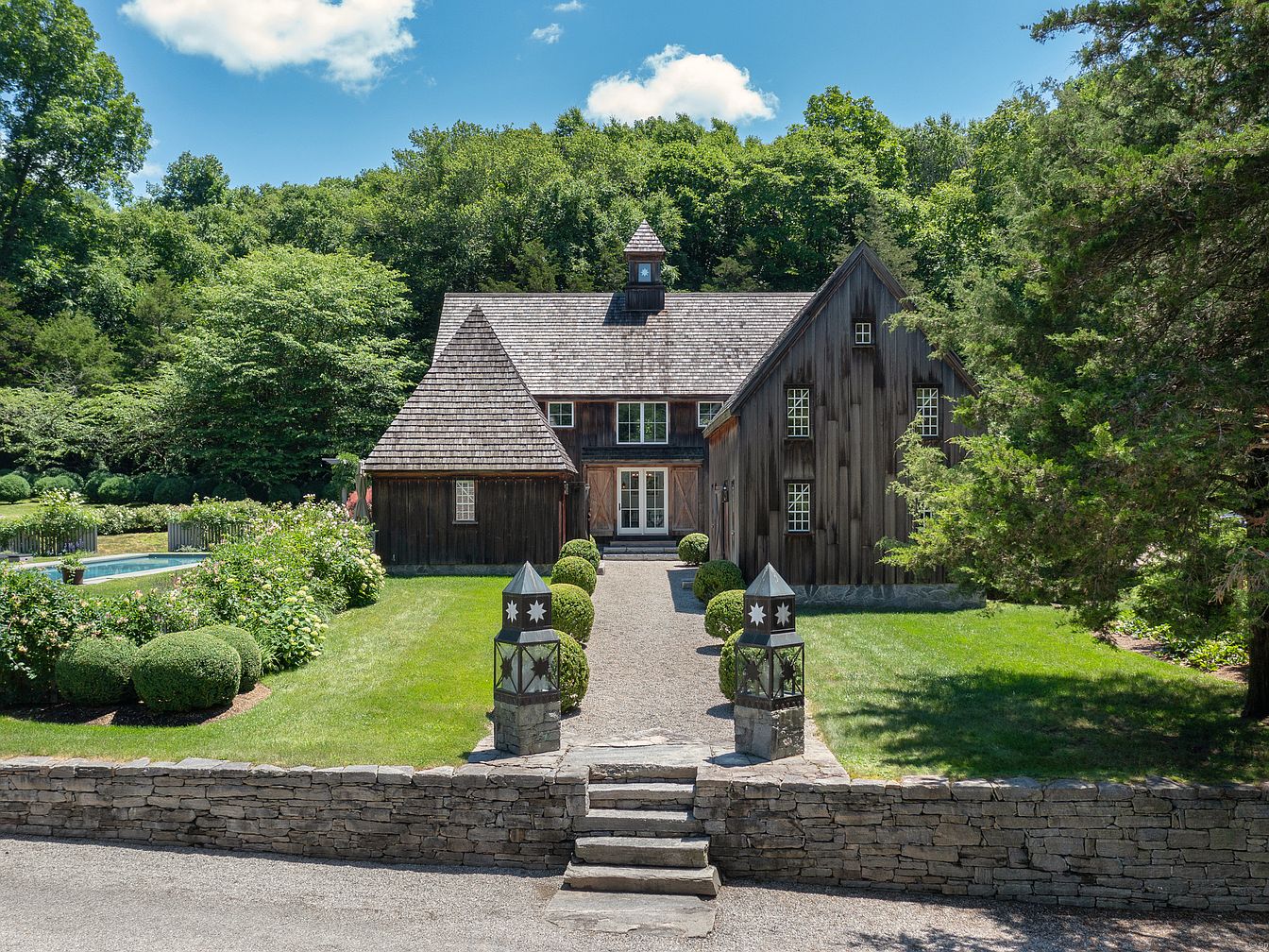 Rare 1787 Sturbridge Village-Style Estate in Connecticut: Five Distinct Homes, Restored Barn ...