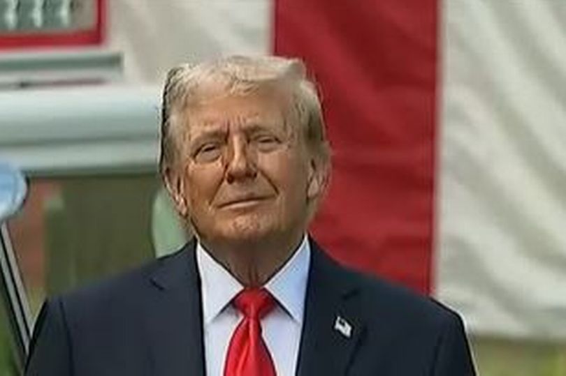 Trump health fears as side of his face 'completely droops' at public ...