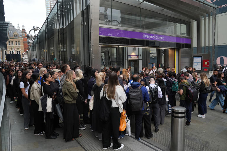 Tube strike olive branch: TfL offers RMT peace talks next week in bid ...