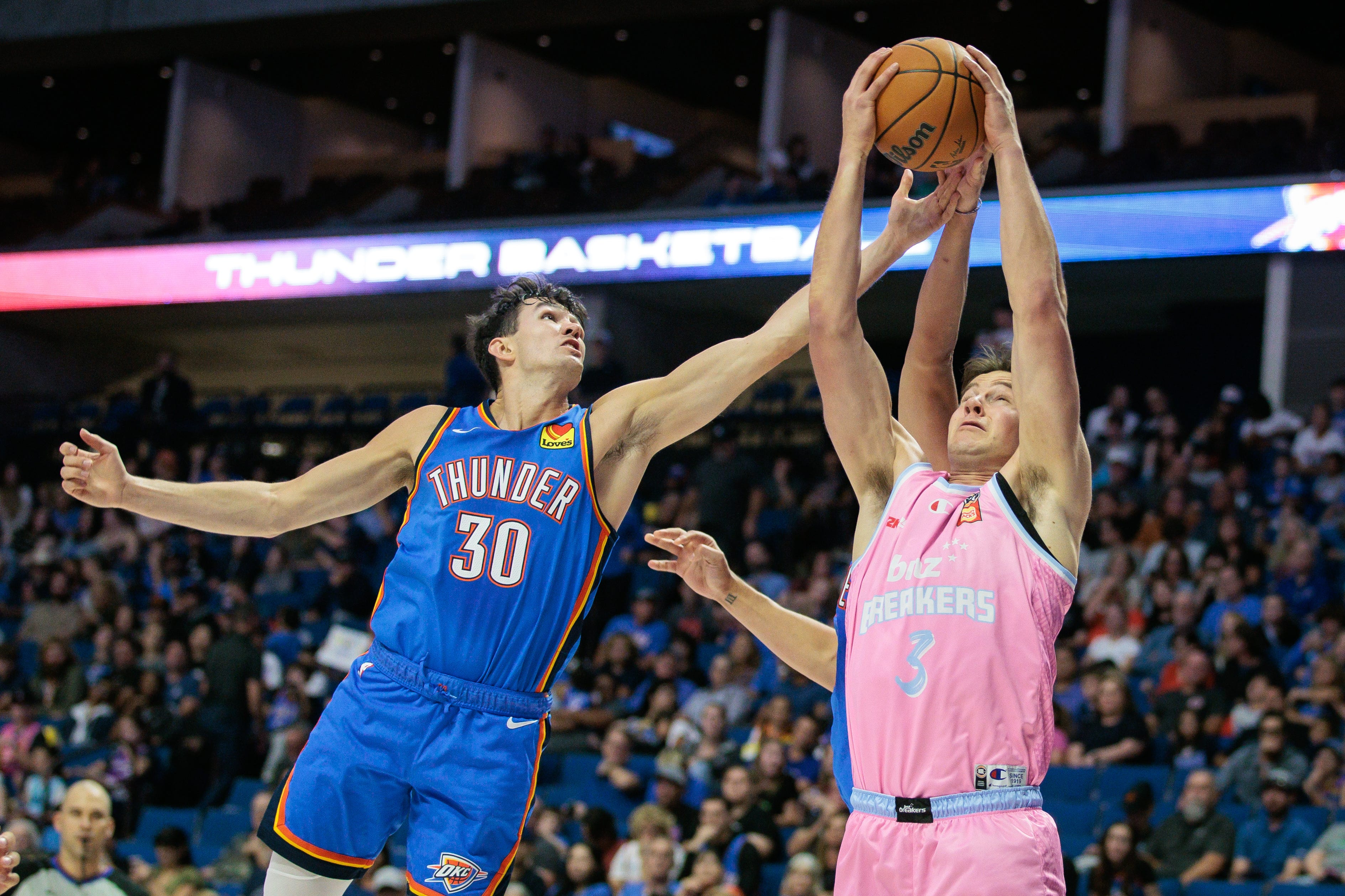 Former UNC basketball standout signs deal with 2021 NBA Champions