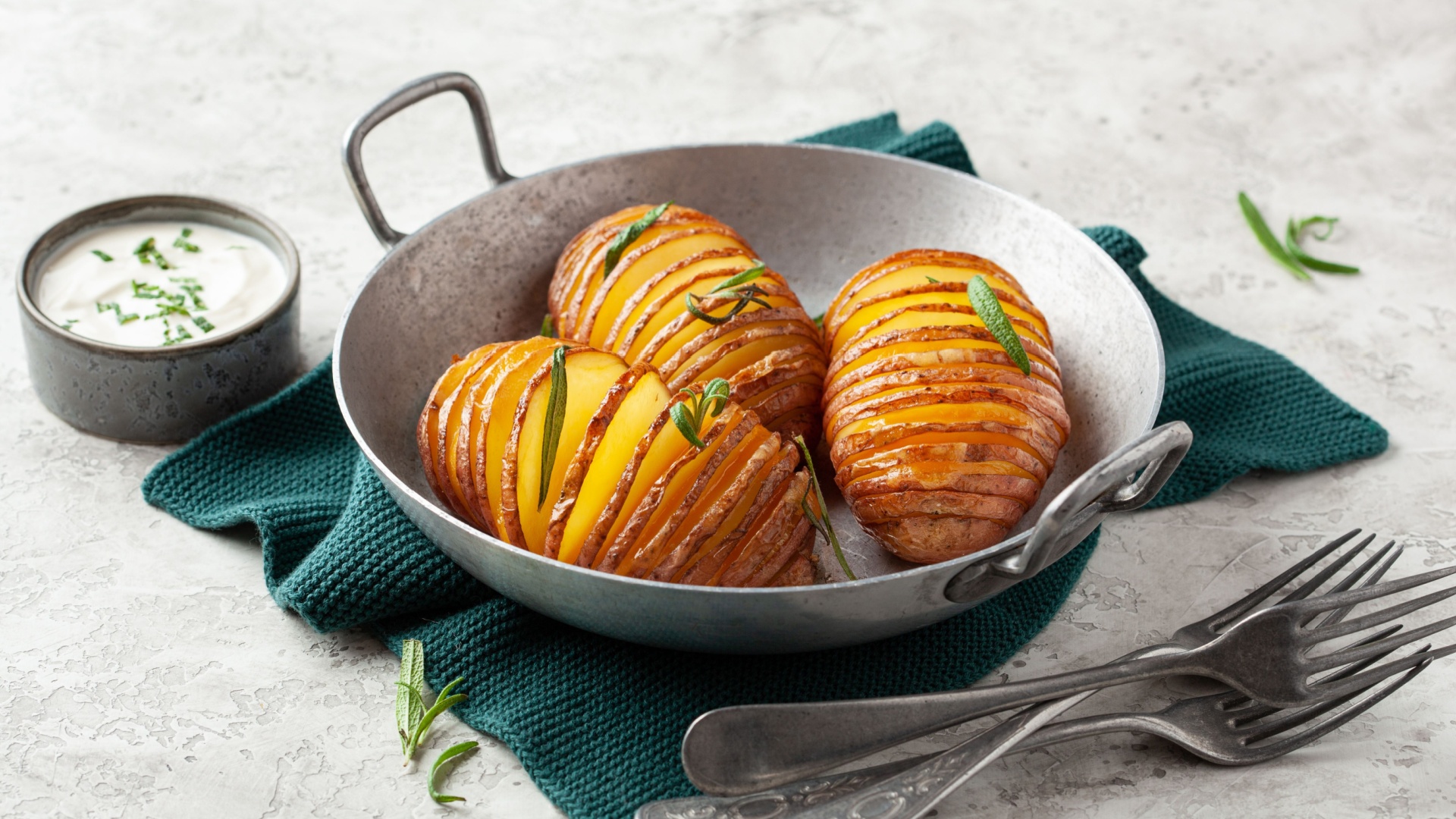 11 Potato Side Dishes That Steal The Spotlight