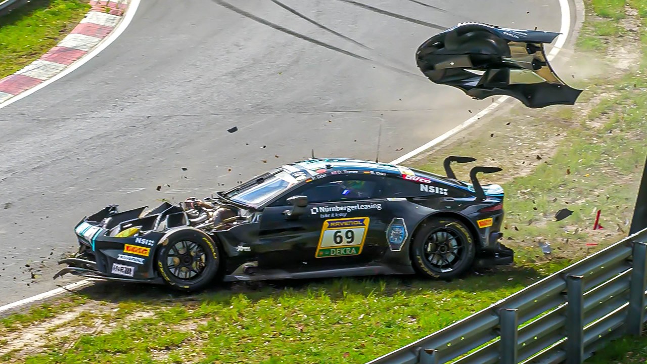 Accident Aston Martin Vantage GT3 au Nürburgring - Course NLS 1