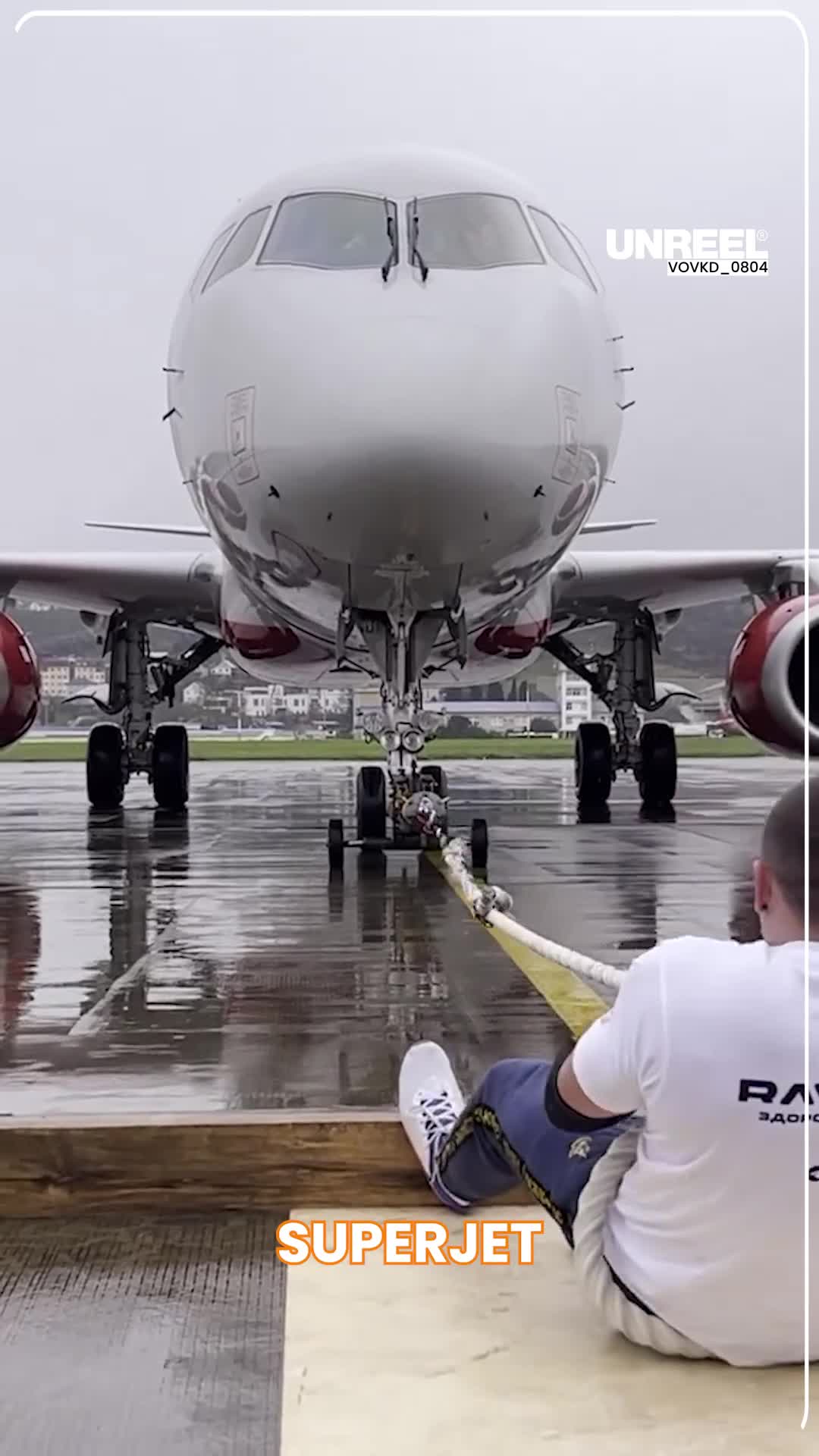 Epic showdown: Unbelievable strength challenge - pulling a Sukhoi Superjet 100!
